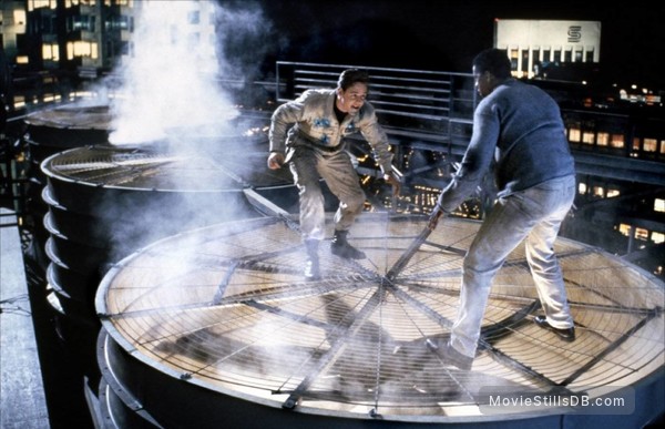 Virtuosity - Publicity still of Denzel Washington & Russell Crowe
