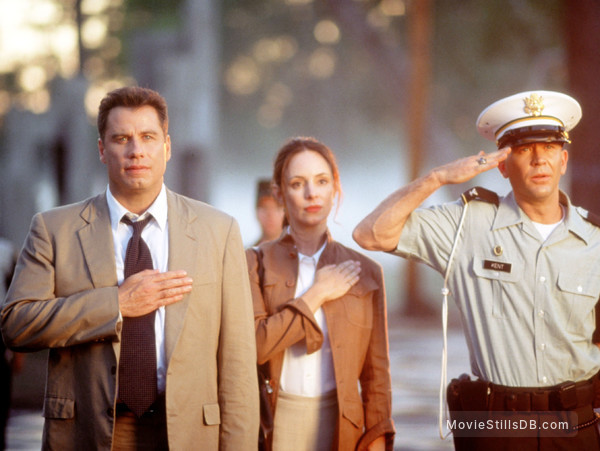 The General's Daughter - Publicity still of John Travolta & Timothy Hutton