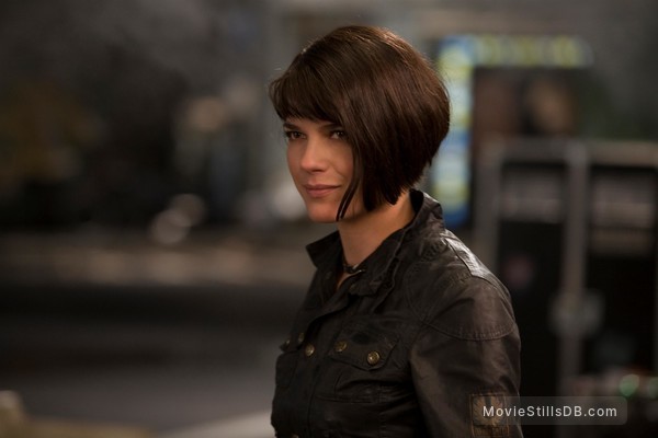 Hellboy II: The Golden Army - Publicity still of Selma Blair