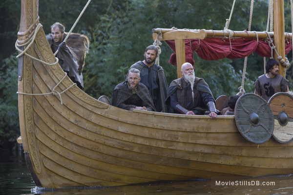Vikings - Episode 1x07 publicity still of Travis Fimmel & Clive Standen