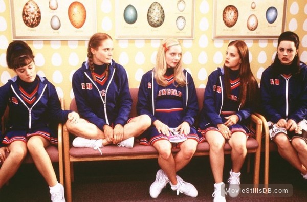 Sugar & Spice - Publicity still of Mena Suvari & Marley Shelton