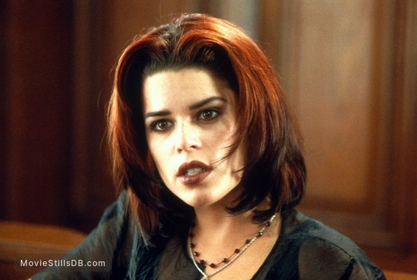 Wild Things - Publicity still of Neve Campbell