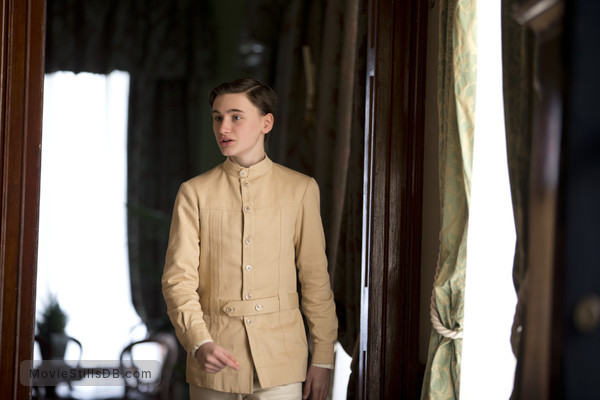 Penny Dreadful - Episode 1x05 publicity still of Xavier Atkins