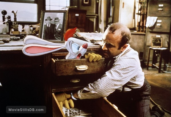 Who Framed Roger Rabbit - Publicity still of Bob Hoskins