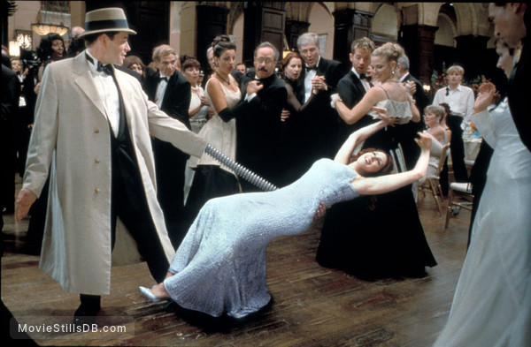 Inspector Gadget - Publicity still of Matthew Broderick & Joely Fisher