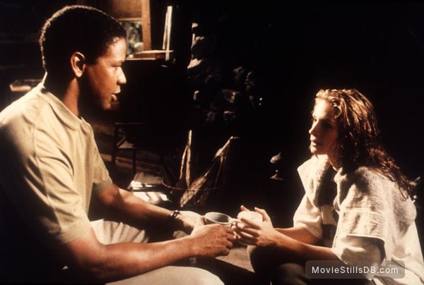 The Pelican Brief - Publicity still of Denzel Washington & Julia Roberts