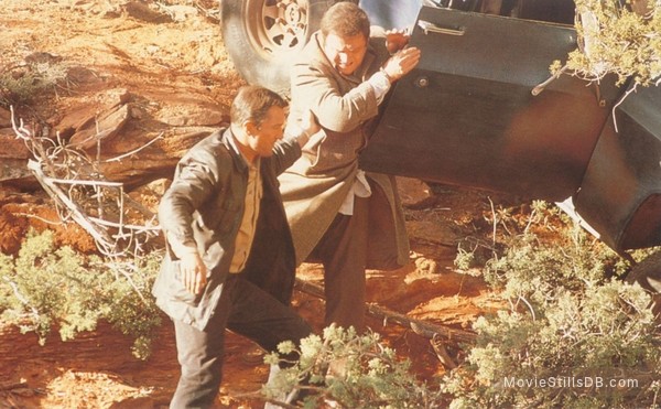 Midnight Run - Publicity still of Robert De Niro & Charles Grodin
