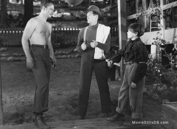 Conflict - Publicity still of John Wayne & Eddie Borden