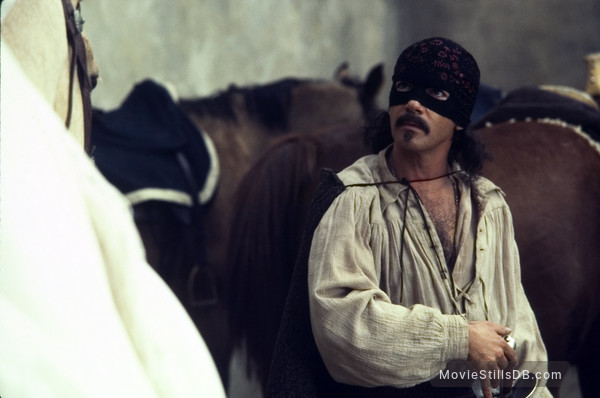 The Mask Of Zorro - Publicity still of Antonio Banderas
