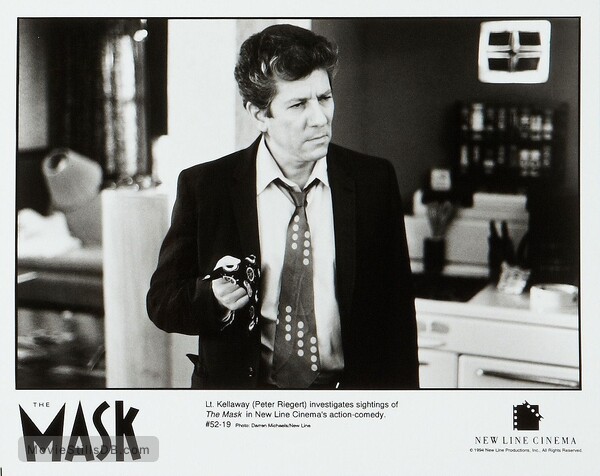 The Mask - Publicity still of Peter Riegert