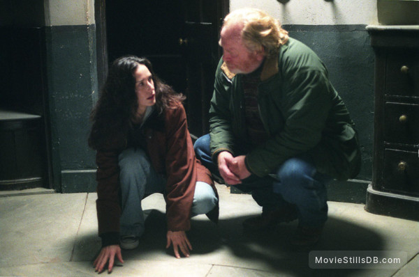 Half Light - Publicity still of Demi Moore & James Cosmo