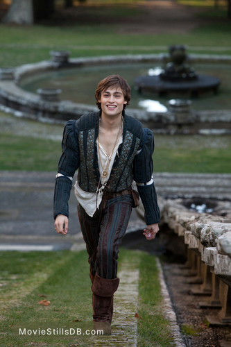Douglas Booth Romeo And Juliet