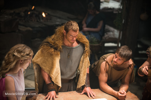 The Legend of Hercules - Publicity still of Kellan Lutz & Gaia Weiss