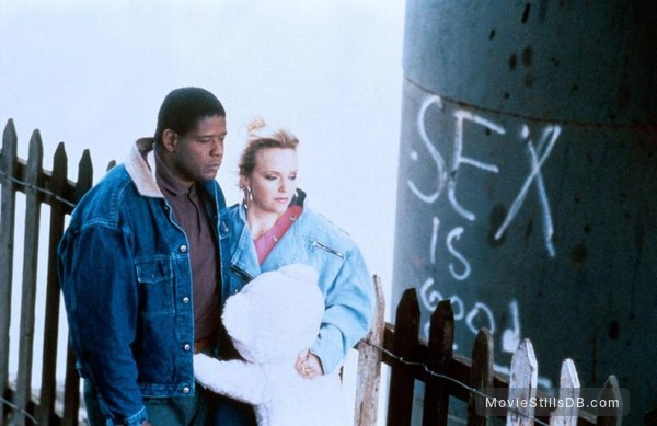 The Crying Game - Publicity still of Forest Whitaker & Miranda Richardson