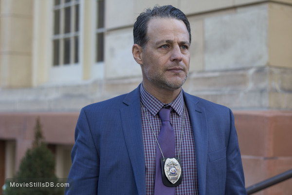 Louis Mandylor