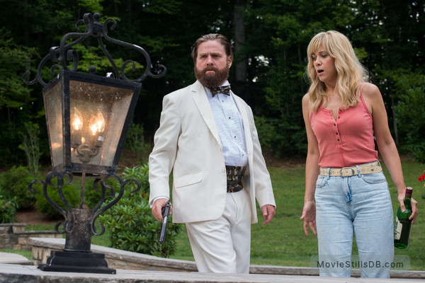 Masterminds - Publicity still of Zach Galifianakis & Kristen Wiig