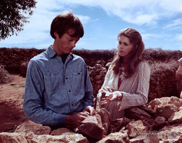 Two People - Publicity still of Peter Fonda & Lindsay Wagner