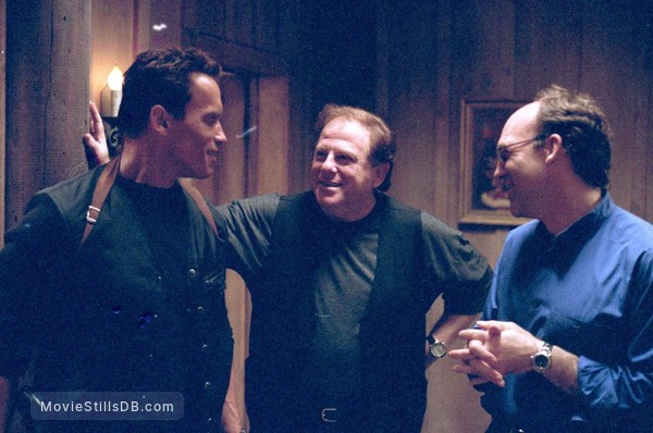Eraser - Publicity still of Arnold Schwarzenegger & Chuck Russell