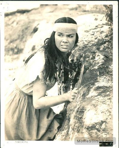 Rio Conchos - Publicity still of Wende Wagner