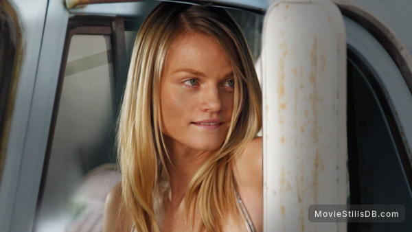 True Blood - Episode 3x05 publicity still of Lindsay Pulsipher