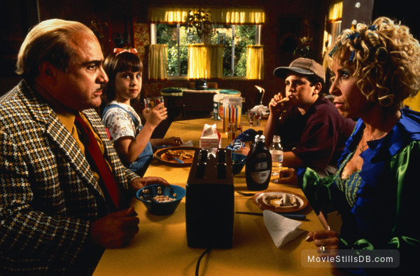 Matilda - Publicity still of Danny DeVito & Mara Wilson