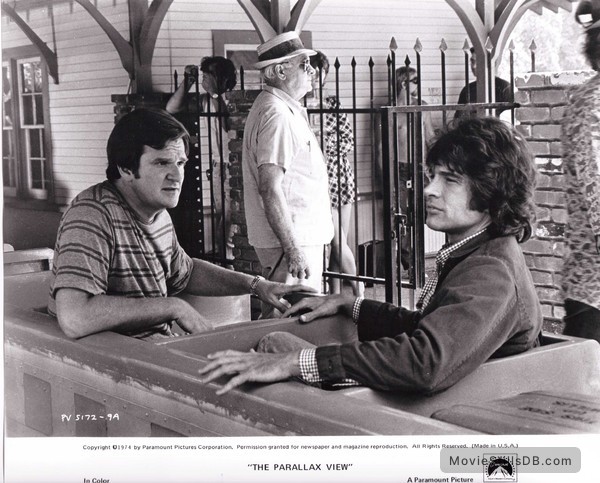 The Parallax View - Publicity still of Warren Beatty & Kenneth Mars