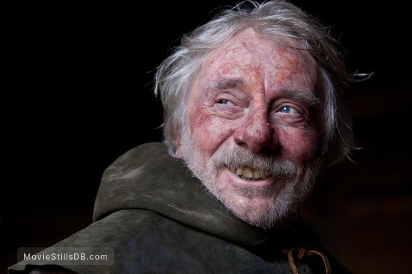 The Hollow Crown - Episode 1x03 publicity still of Tom Georgeson