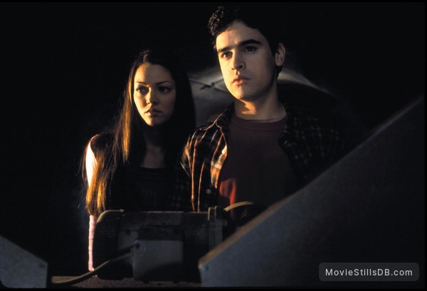 Clockstoppers - Publicity still of Jesse Bradford & Paula Garcés