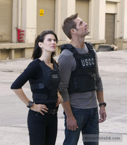 Meghan Ory Josh Holloway