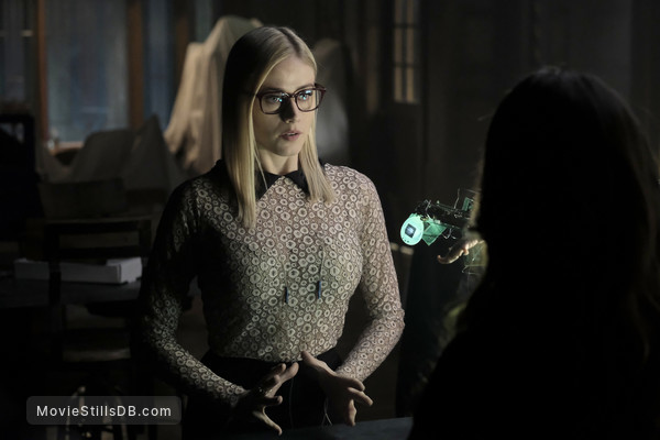 The Magicians - Episode 3x06 publicity still of Olivia Taylor Dudley