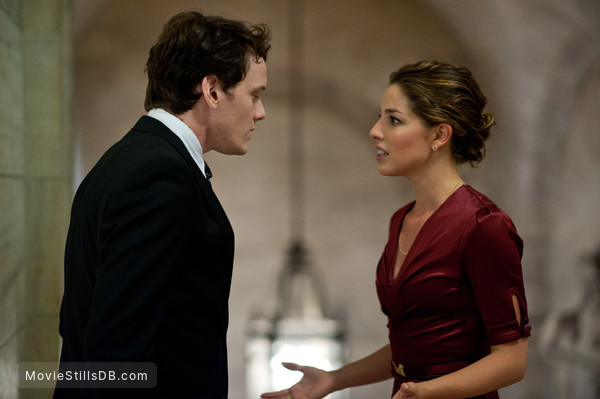 5 to 7 - Publicity still of Anton Yelchin & Olivia Thirlby
