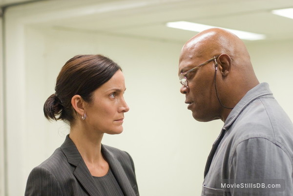 Unthinkable - Publicity still of Samuel L. Jackson & Carrie-Anne Moss