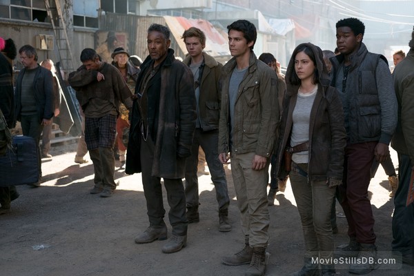 Rosa Salazar And Dylan Obrien