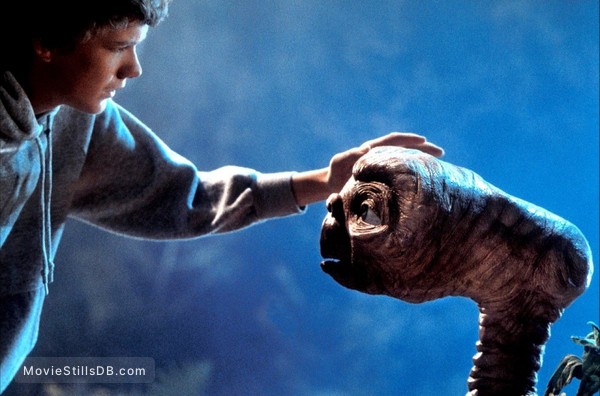 E.T.: The Extra-Terrestrial - Publicity still of Robert MacNaughton