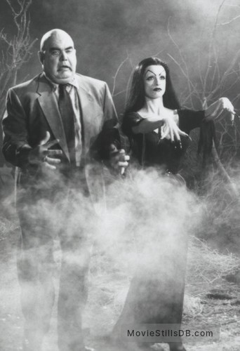 Ed Wood - Publicity still of William James Myers & Lisa Marie