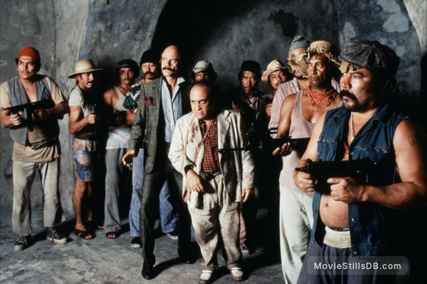 Romancing the Stone - Publicity still of Danny DeVito