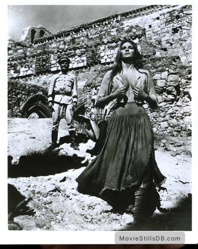 100 Rifles - Publicity still of Raquel Welch