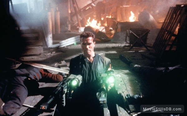 Eraser - Publicity still of Arnold Schwarzenegger