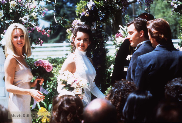 Melrose Place - Publicity still of Kristin Davis & Heather Locklear