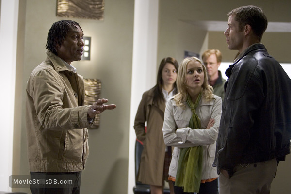 Eureka - Episode 2x05 publicity still of Joe Morton & Jordan Hinson