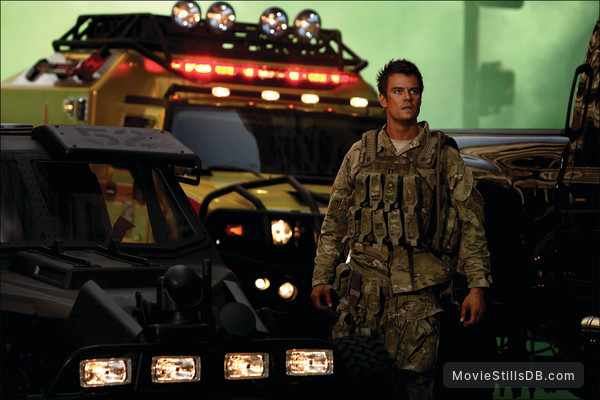 Transformers - Publicity still of Josh Duhamel