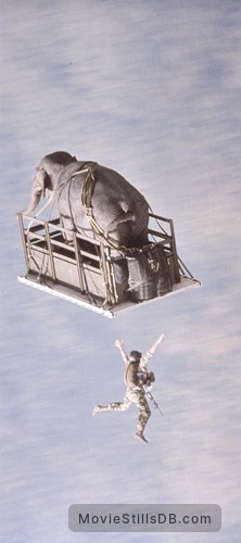 Operation Dumbo Drop - Publicity still