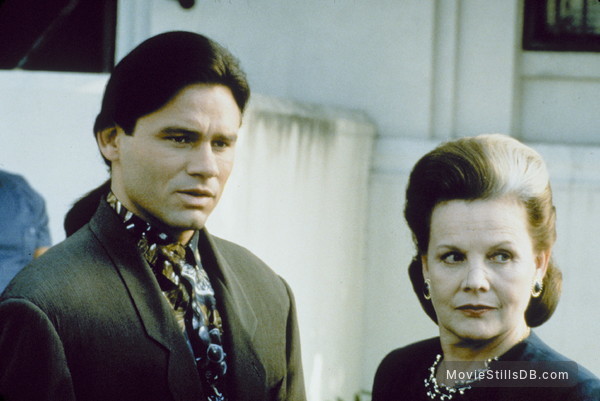 Kindergarten Cop - Publicity still of Richard Tyson & Carroll Baker