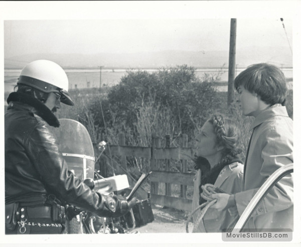 Harold and Maude - Publicity still of Tom Skerritt & Bud Cort