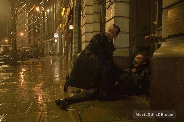 Eastern Promises - Publicity still of Vincent Cassel & Viggo Mortensen